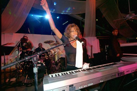 Whitney Houston Opening Sol Kerzners Ocean Editorial Stock Photo ...