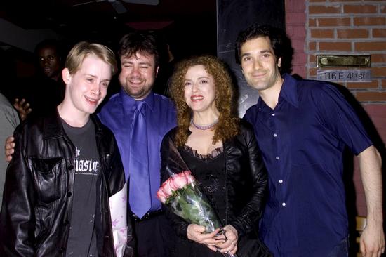 Macaulay Culkin Adam Marcus Bernadette Peters - Foto de stock de ...