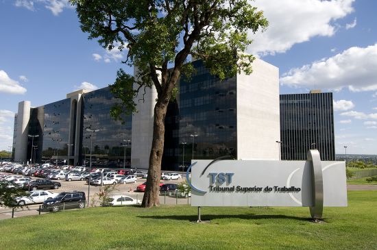 Tst Tribunal Superior Do Trabalho Headquarters Editorial Stock Photo ...