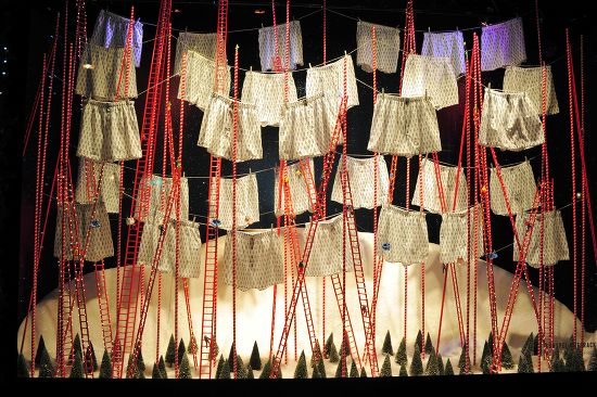 Selfridges Department Store Christmas Window Featuring Editorial Stock ...