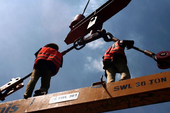 Dockyard Workers Working Chittagong Sea Port Editorial Stock Photo ...