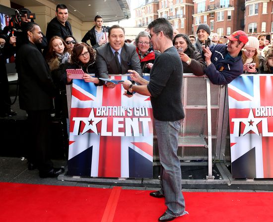 David Walliams Pretends Be Autograph Hunter Editorial Stock Photo ...
