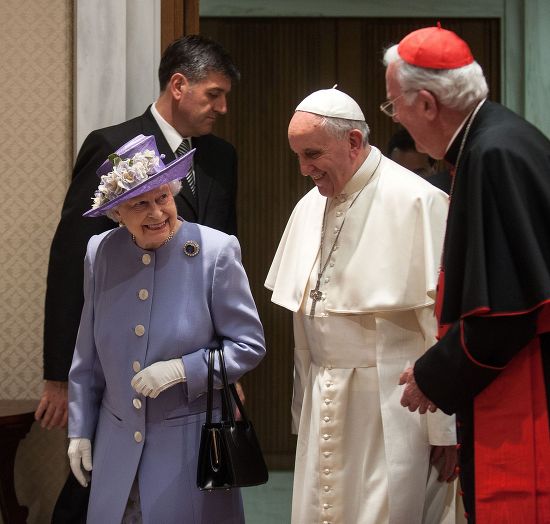 Queen Elizabeth Ii Pope Francis Editorial Stock Photo - Stock Image ...