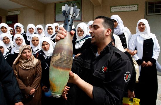 Palestinian Explosives Expert Movement Holds Mortar Editorial Stock ...