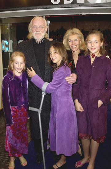 Richard Harris Wife Elizabeth His Granddaughter - Foto de stock de ...