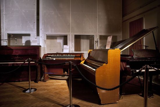 4 Pianos Used Abbey Road Studios Editorial Stock Photo - Stock Image ...
