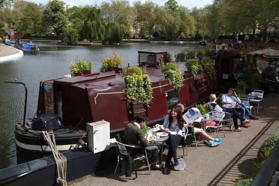 Waterside Cafe Little Venice London England Editorial Stock Photo ...