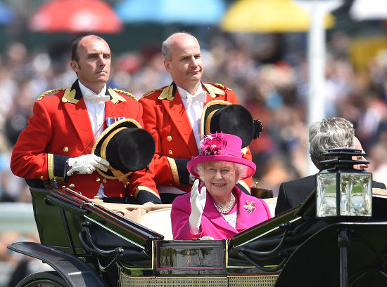 Queen Elizabeth Ii Arrives Royal Procession Editorial Stock Photo ...