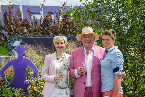 Christopher Biggins Designers Stonewall Garden Amanda Editorial Stock ...
