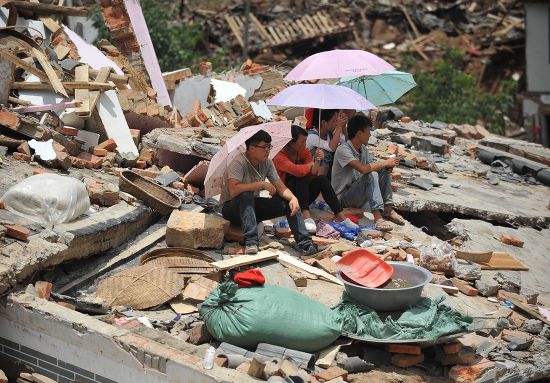 People Sit On Collapsed House Longtoushan Editorial Stock Photo - Stock ...