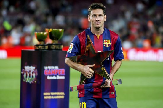 Lionel Messi Fc Barcelona Celebrates Recieving Editorial Stock Photo ...