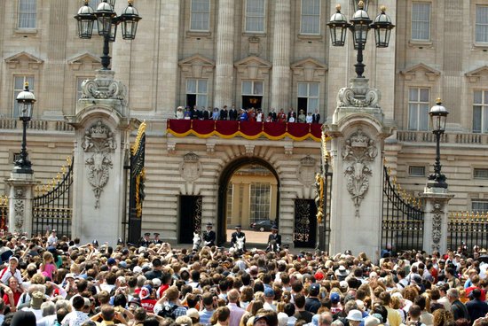 Royal Family On Balcony Buckingham Palace Editorial Stock Photo - Stock ...