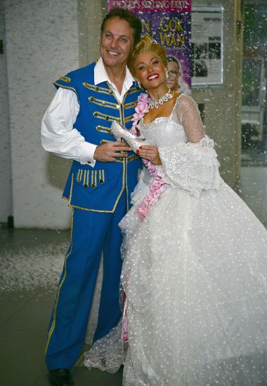 Brian Conley Buttons Kathryn Rooney Cinderella Editorial Stock Photo ...