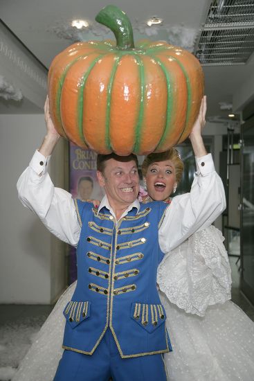 Brian Conley Buttons Kathryn Rooney Cinderella Editorial Stock Photo ...