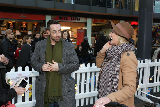 Stevi Ritchie Victoria Picton Helped Decorate Editorial Stock Photo ...
