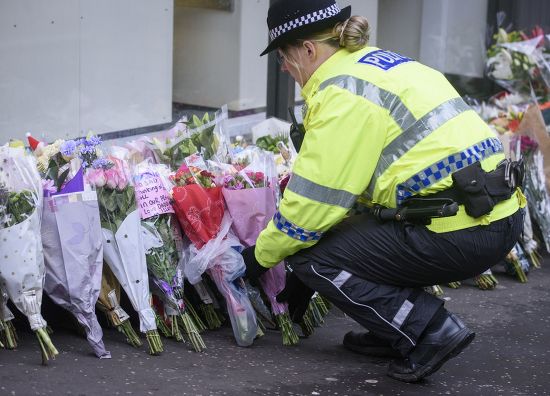 Police Clearing Scene Receiving Floral Tributes Editorial Stock Photo ...