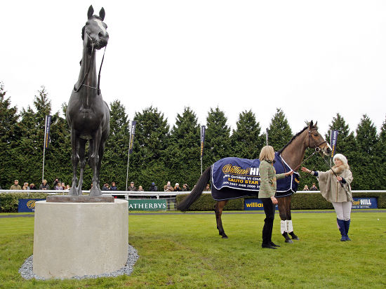 Kauto Star Takes Exception His Statue Editorial Stock Photo - Stock ...