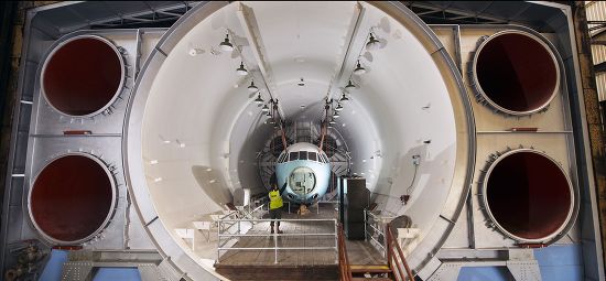 Cockpit Viscount Airplane Suspended Stratosphere Chamber - Foto de ...