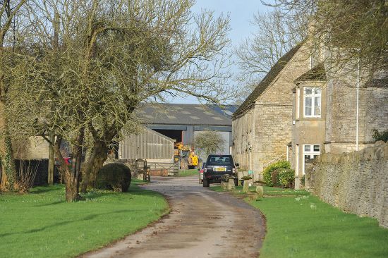 Aston Farm 256 Hectares Stable Complex Editorial Stock Photo - Stock ...