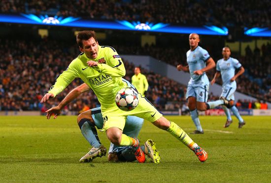 Lionel Messi Fc Barcelona Fouled By Editorial Stock Photo - Stock Image ...