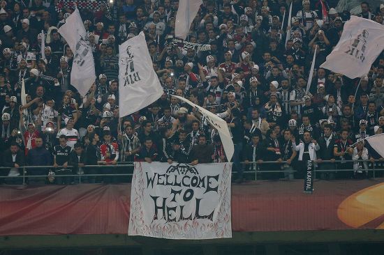 Besiktas Fans Welcome Hell Banner Haber Amaçlı Stok Fotoğrafı - Stok ...