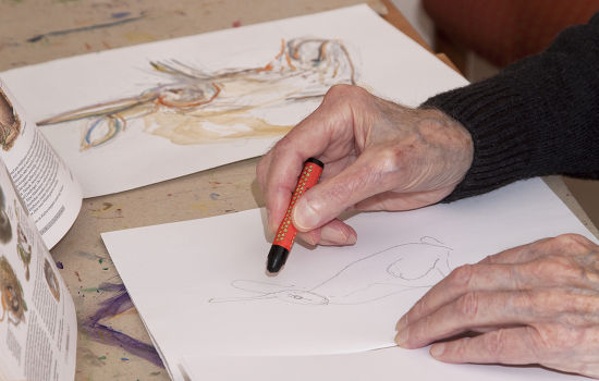 Hands 85yearold Senior Citizen Drawing Editorial Stock Photo - Stock ...
