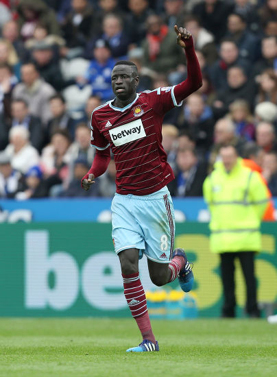 West Ham Uniteds Cheikhou Kouyate Celebrates Editorial Stock Photo ...