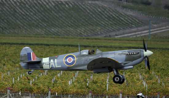 Spitfire Mk Iv One 3 Spitfires Editorial Stock Photo - Stock Image ...