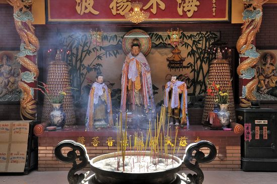 Large Copper Kettle Smoked Foods Front Editorial Stock Photo - Stock ...