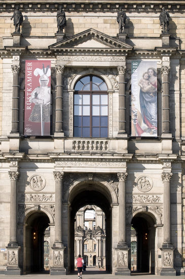Sempergalerie Gallery Passage Zwinger Museum Dresden Editorial Stock ...