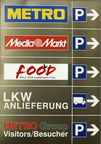 Metro Mediamarkt Logos Outside Metro Ag Editorial Stock Photo - Stock ...