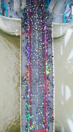 Runners London Marathon Crossing Halfway Point Editorial Stock Photo ...
