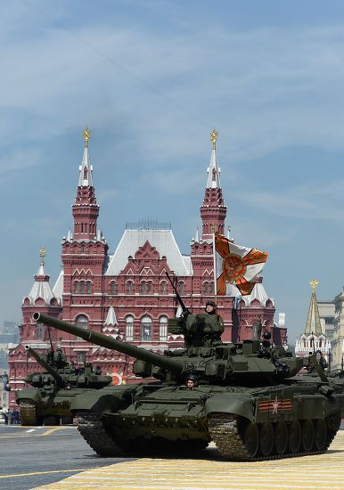 T90 Tanks Move Across Red Square Editorial Stock Photo - Stock Image ...