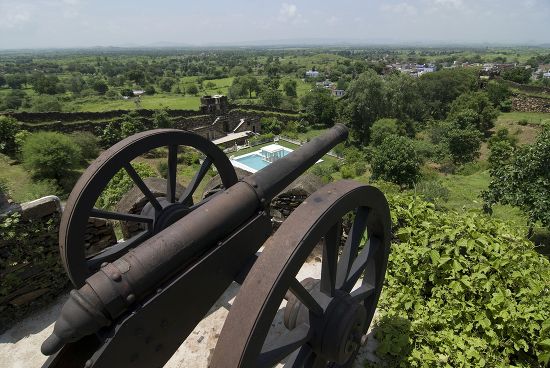 Old Cannon Karni Fort Bambora Palace Editorial Stock Photo - Stock ...