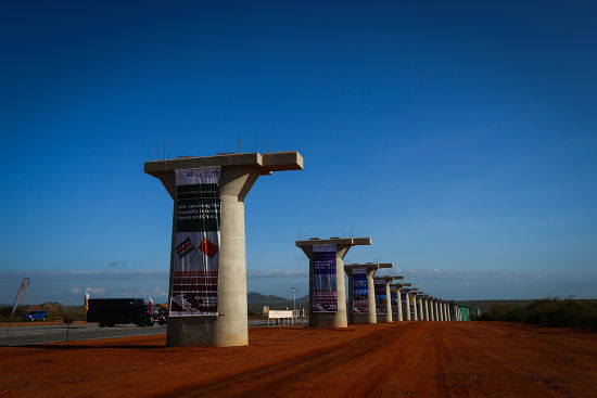 Construction Site Tsavo River Super Bridge - Foto de stock de contenido ...