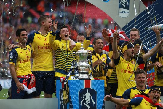 Arsenal Celebration After Trophy Presentation Spraying Editorial Stock ...