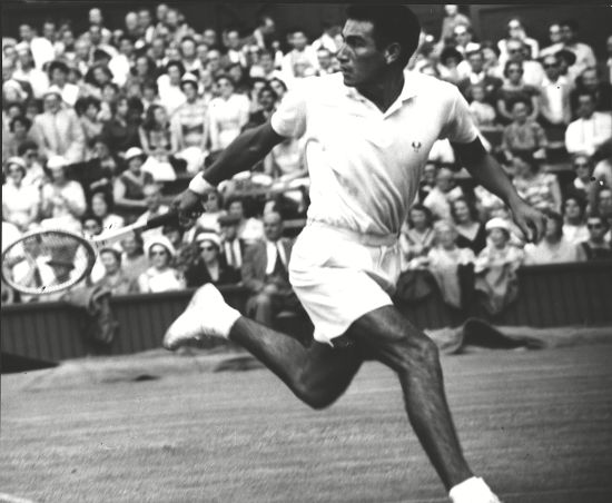 Alex Olmedo Play 1959 Wimbledon Tennis Editorial Stock Photo - Stock ...