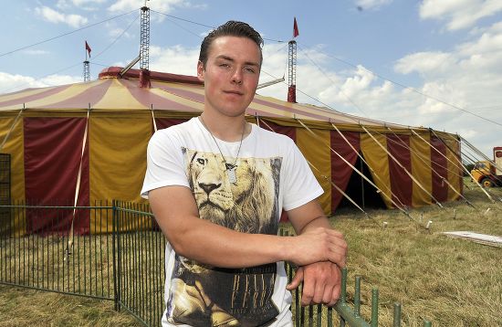 300614 Big Cat Trainer Thomas Chipperfield Editorial Stock Photo ...