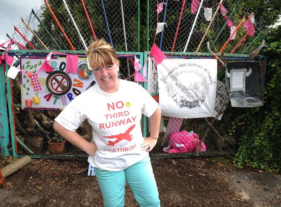Tracey Howard 40 Sipton Protestor Grow Editorial Stock Photo - Stock ...