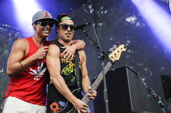 Reggae Rock Band Pepper Gets Audience Editorial Stock Photo - Stock ...