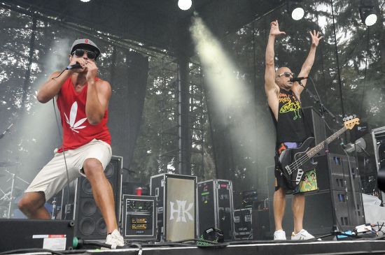 Reggae Rock Band Pepper Gets Audience Editorial Stock Photo - Stock ...