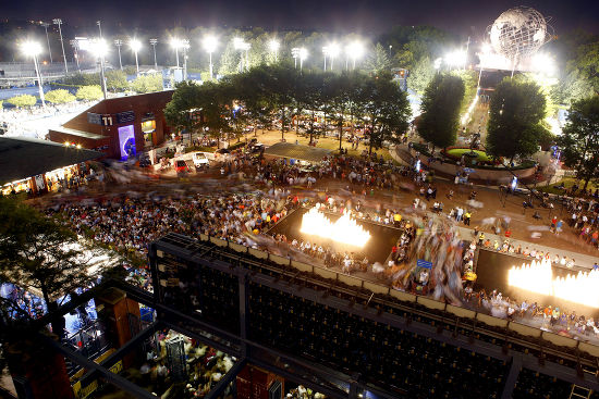 Crowds Swarm Into Arthur Ashe Stadium Editorial Stock Photo - Stock ...