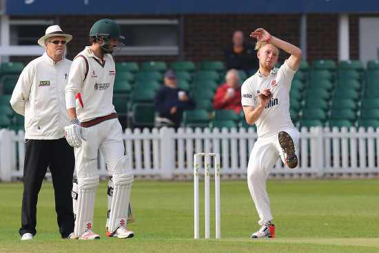 Jamie Porter Bowling Action Essex Ccc Editorial Stock Photo - Stock ...