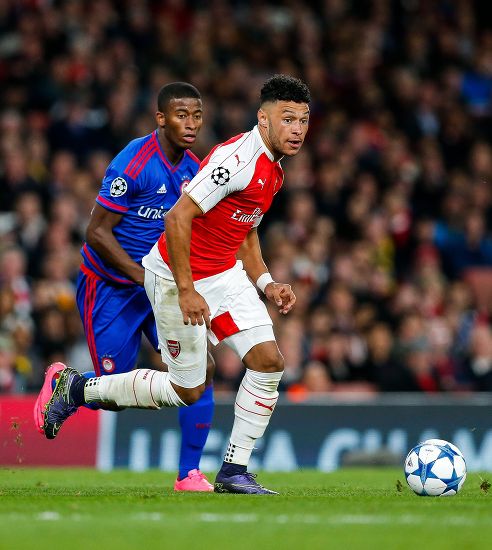Alex Oxladechamberlain Arsenal Challenged By Seba Editorial Stock Photo ...