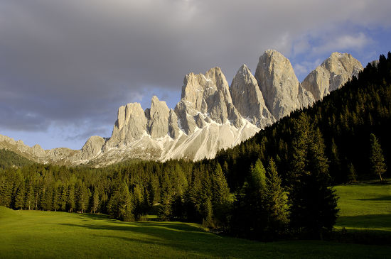 Geisler Spitzen Geisler Mountain Dolomite Alps Editorial Stock Photo ...