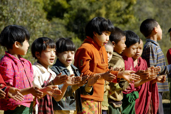 Young Pupils Lined Singing Yasakyi Shan Editorial Stock Photo - Stock ...