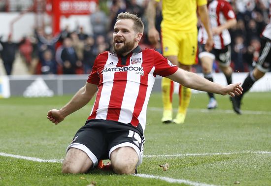Brentford Midfielder Alan Judge Slides Towards Editorial Stock Photo ...