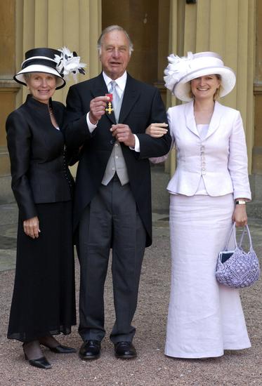 Geoffrey Palmer Holding His Obe Wife Editorial Stock Photo - Stock ...