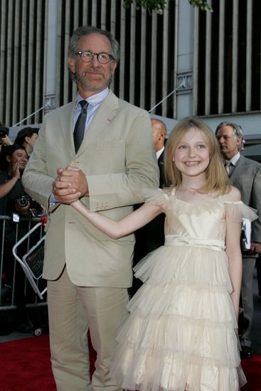 Director Steven Spielberg Dakota Fanning Editorial Stock Photo - Stock ...