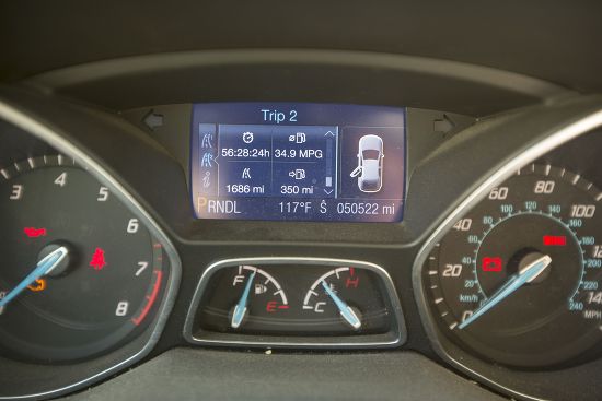 Car Thermometer Reading 117 Degrees Fahrenheit Editorial Stock Photo ...